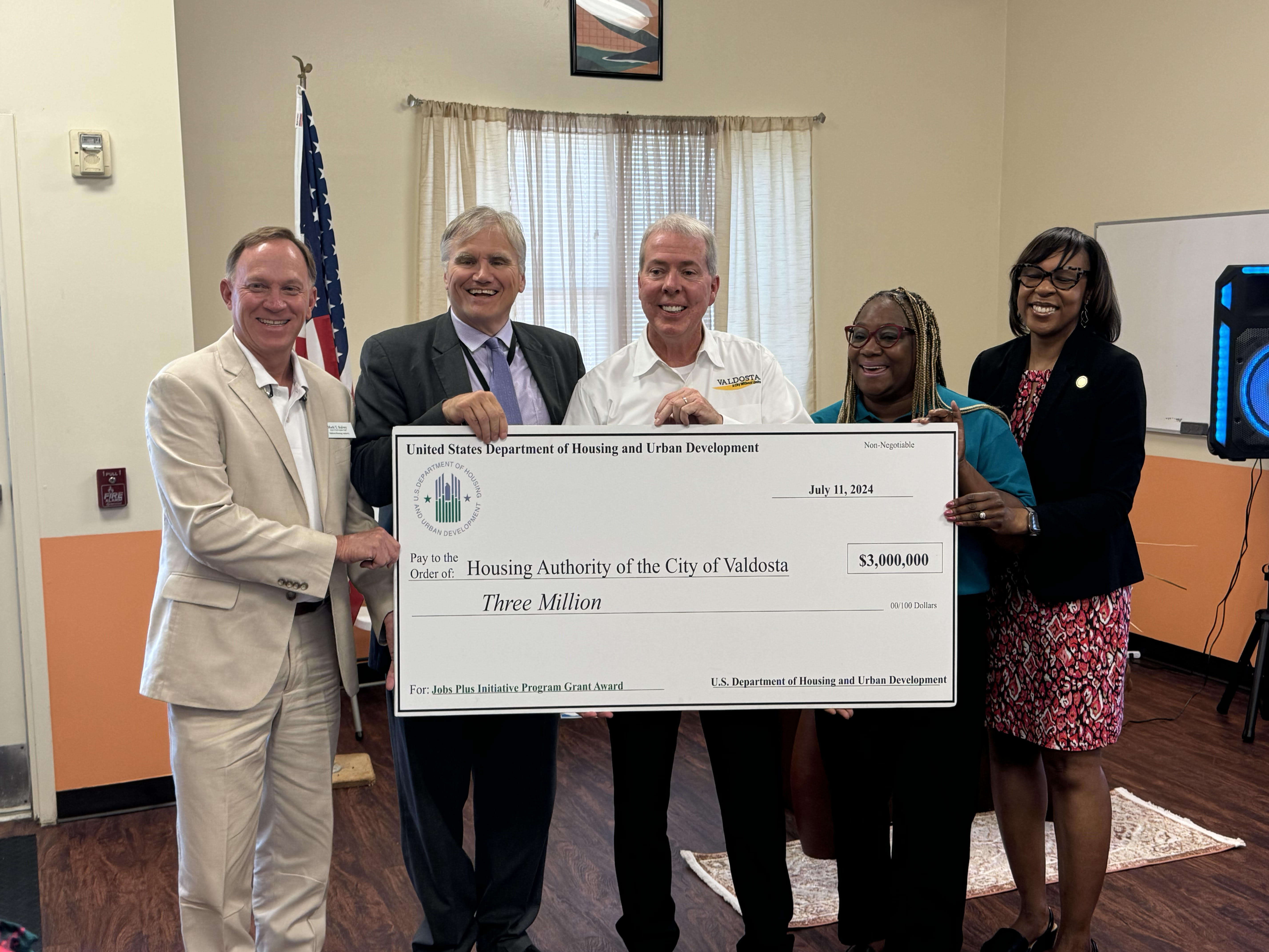 HUD presents $3 million to Valdosta Housing Authority for Jobs Plus ...