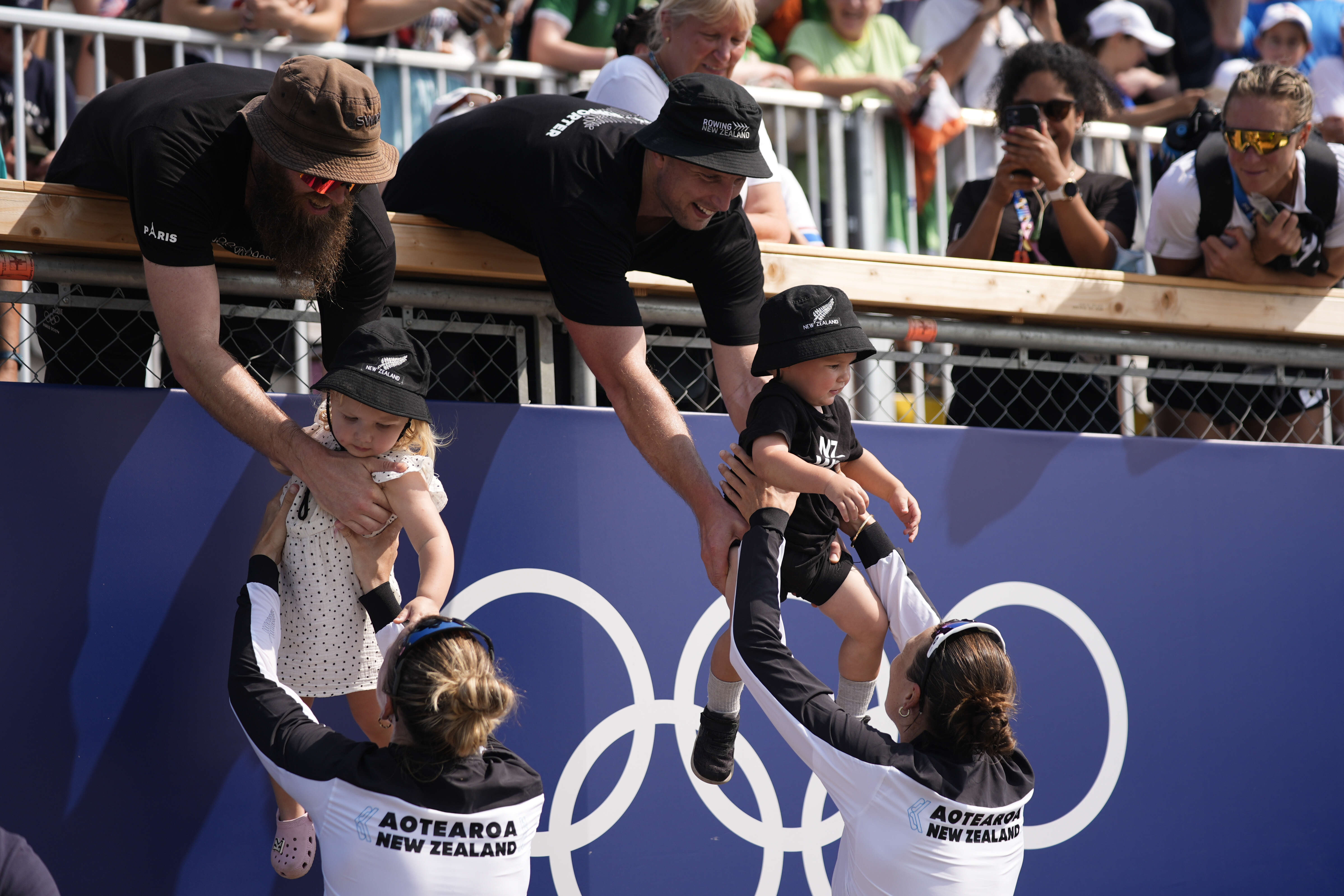 Three moms win rowing medals at Paris Olympics and celebrate their ...