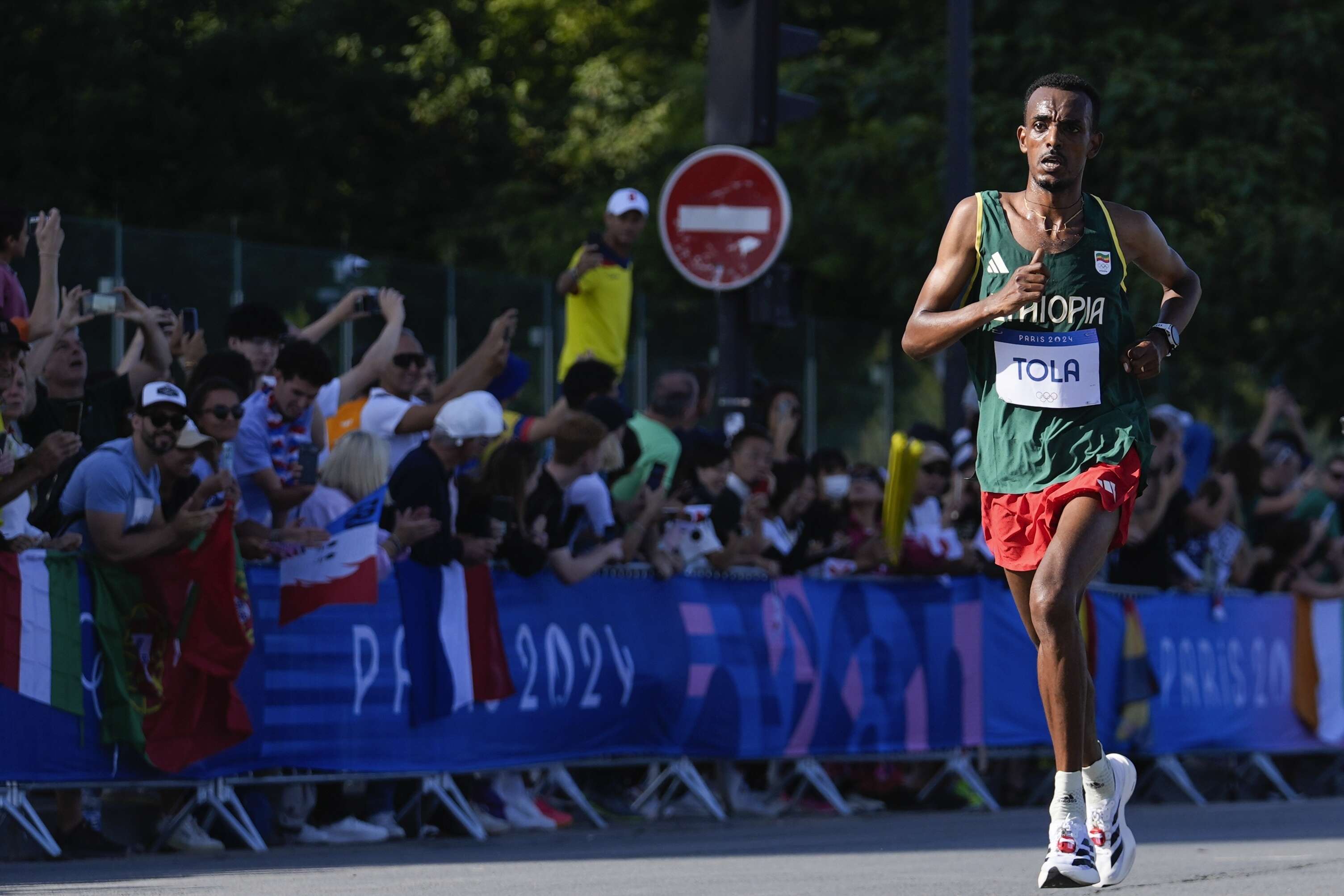 Ethiopian runner Tamirat Tola wins men’s marathon at Paris Olympics to ...