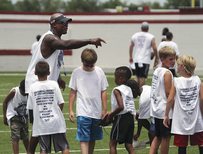 Former Lowndes standout Randall Godfrey to hold football camp ...