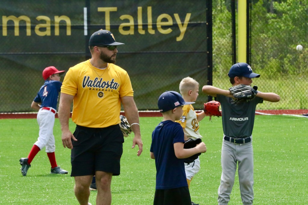 Wildcat baseball brings fundamentals to campers | Valdosta Daily Times