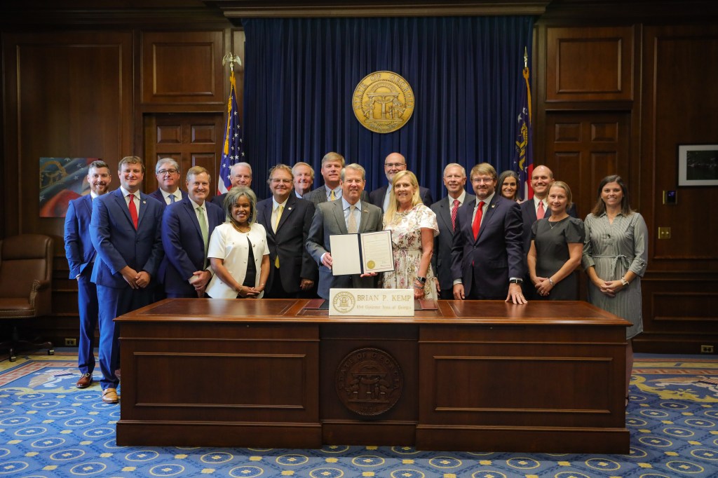 Governor Kemp issues commendation honoring Colony Bank’s 50th ...