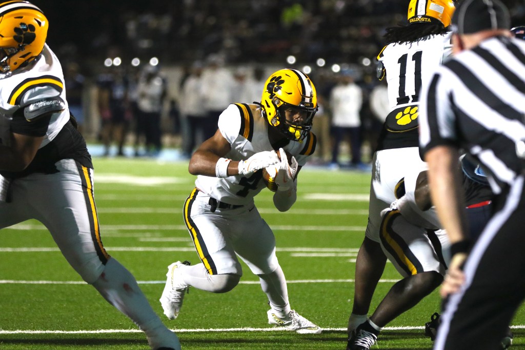 Fennell, Foster combine for 8 TDs in Valdosta’s rout of Camden ...