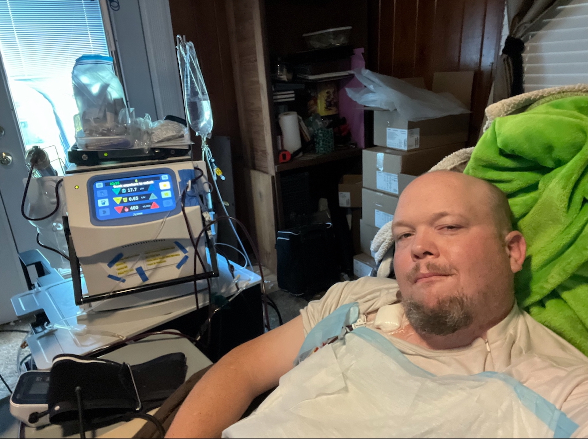 Professor awaits kidney transplant from longtime friend | Valdosta ...