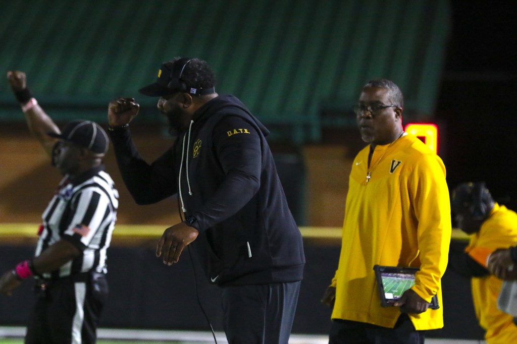 No. 9 ‘Cats cruise past Richmond Hill on Senior Night | Valdosta Daily ...