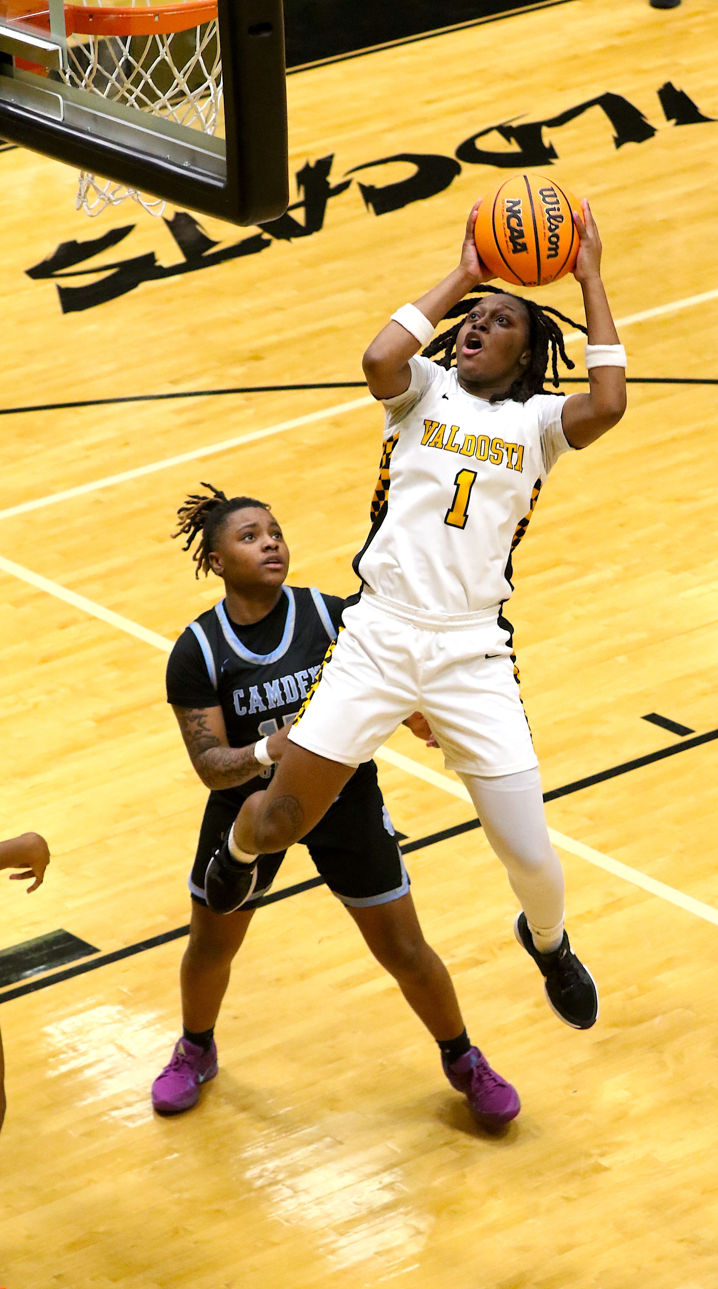 Lady ‘Cats shine late, boys struggle against Camden | Valdosta Daily Times